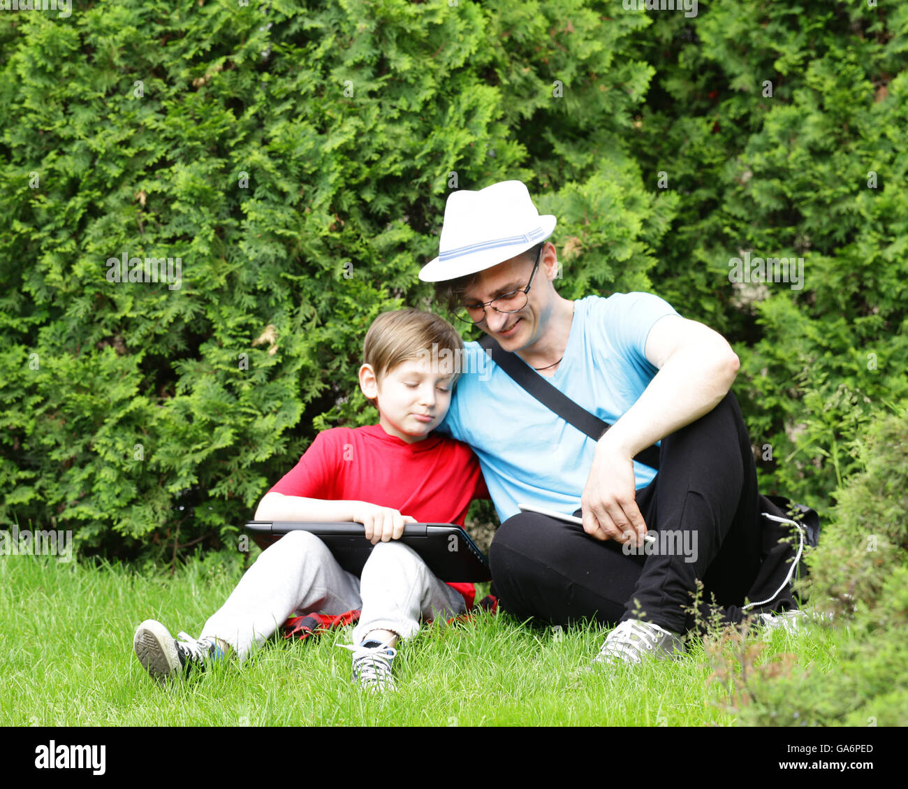 relationship between father and son - family happiness Stock Photo - Alamy