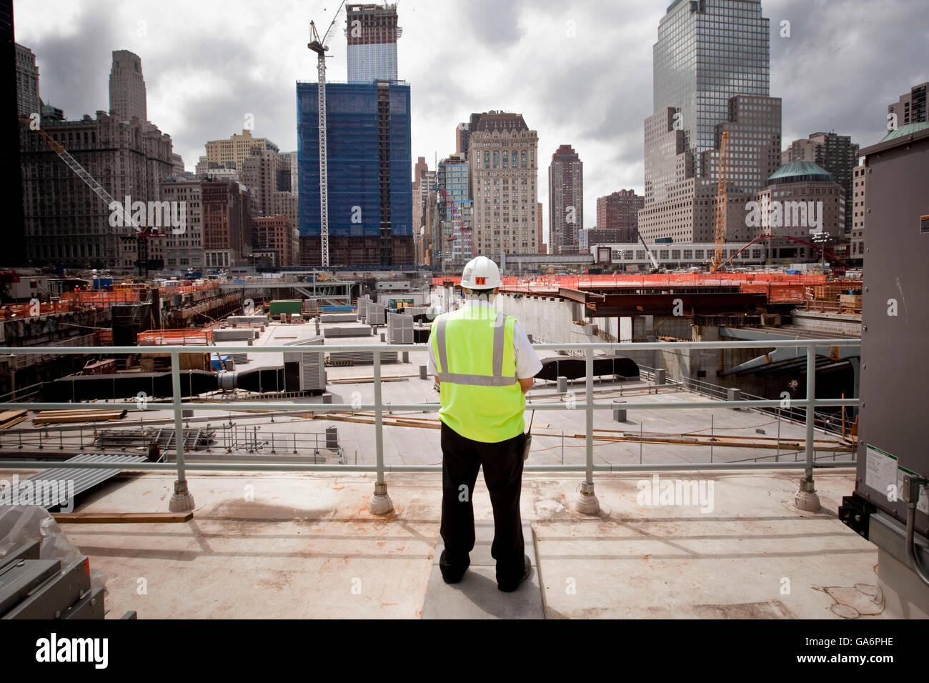 Construction helmet flag hi-res stock photography and images - Alamy