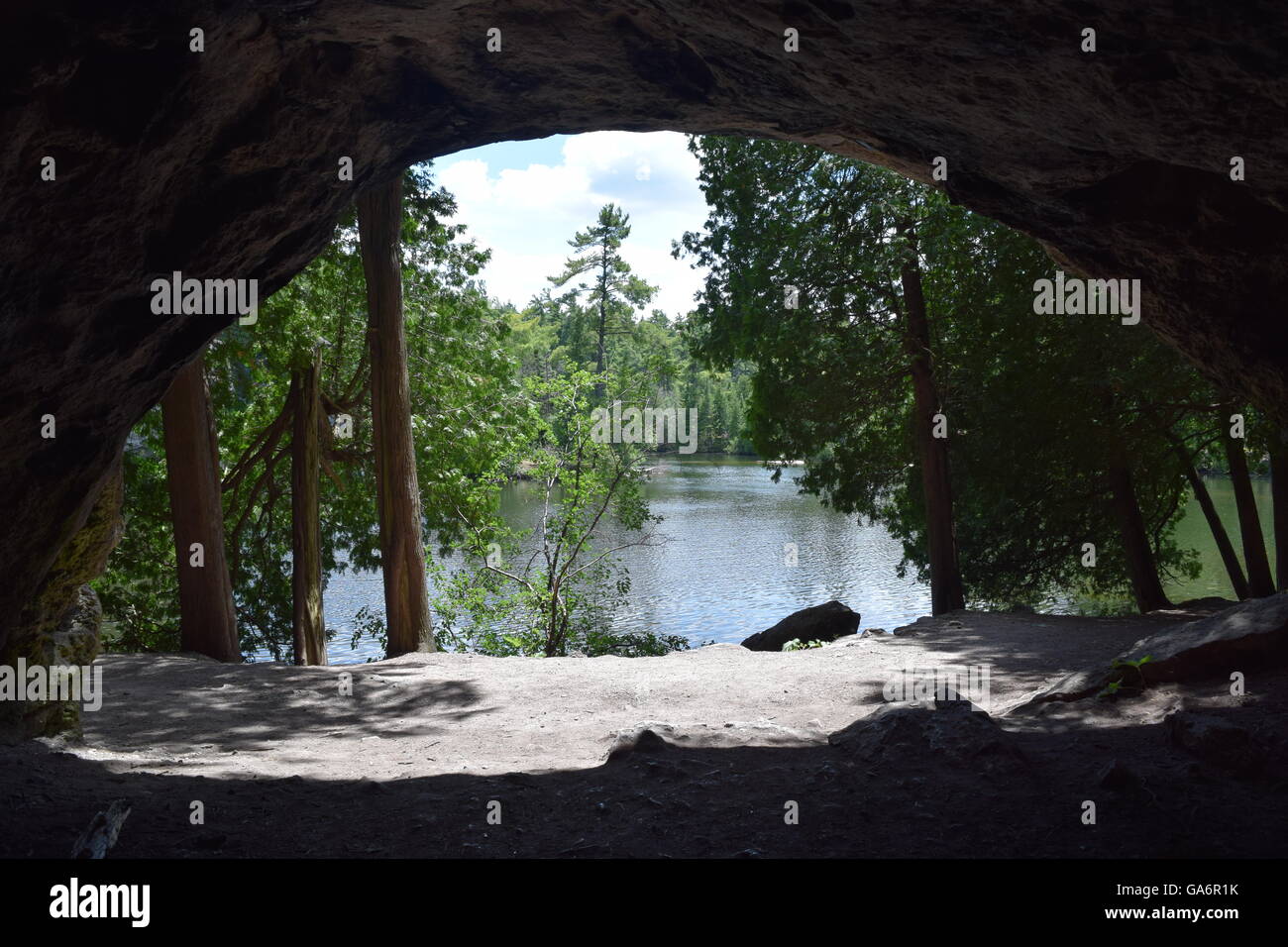Lake inside the cave hi-res stock photography and images - Alamy