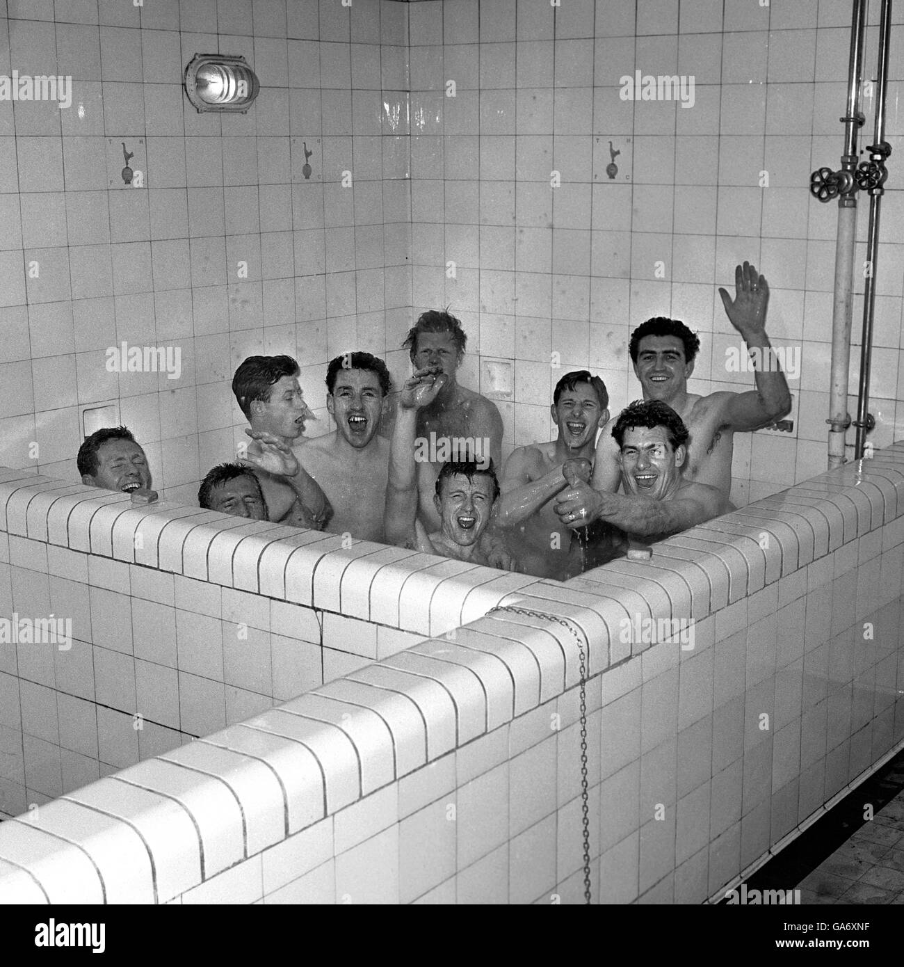 Ron henry tottenham spurs hi-res stock photography and images - Alamy