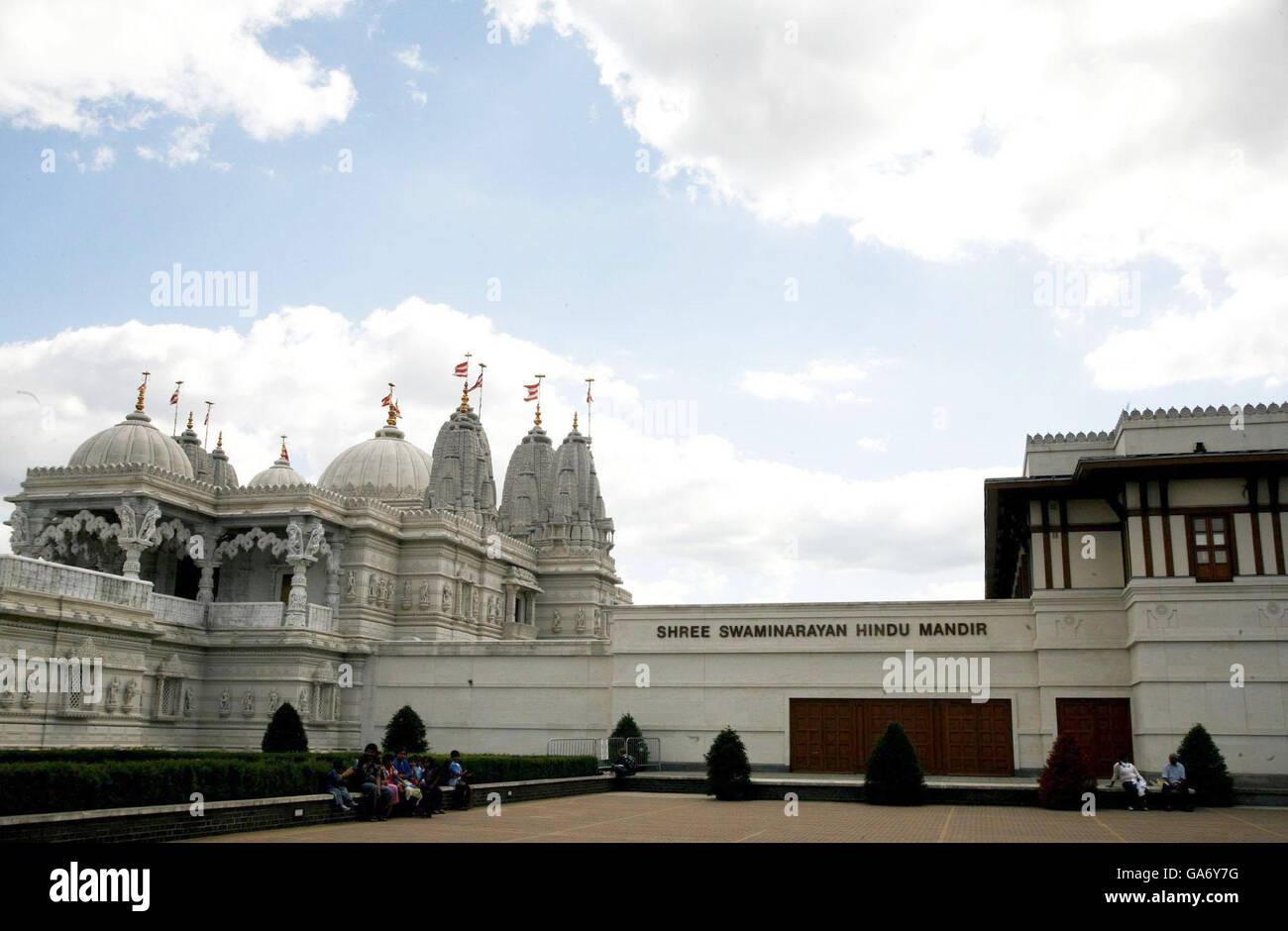 General view of Shree Swaminarayan Hindu Mandir Stock Photo - Alamy