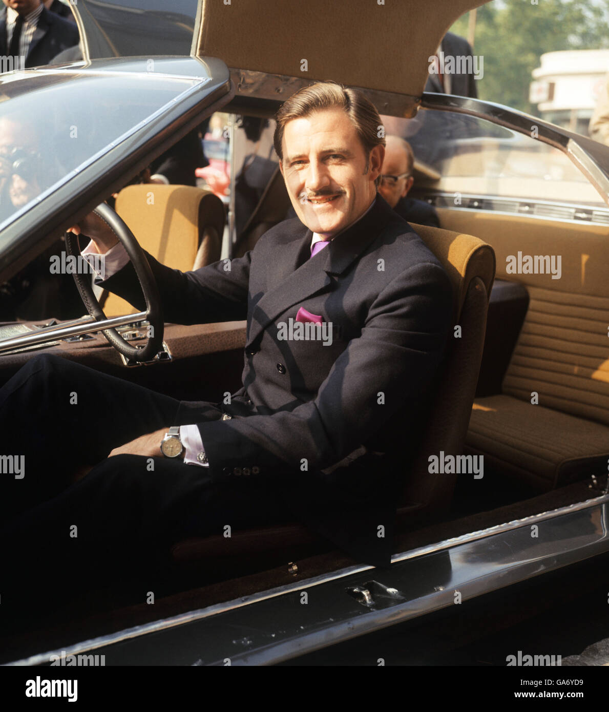 Motor Racing - Graham Hill. Racing Driver Graham hill Stock Photo - Alamy
