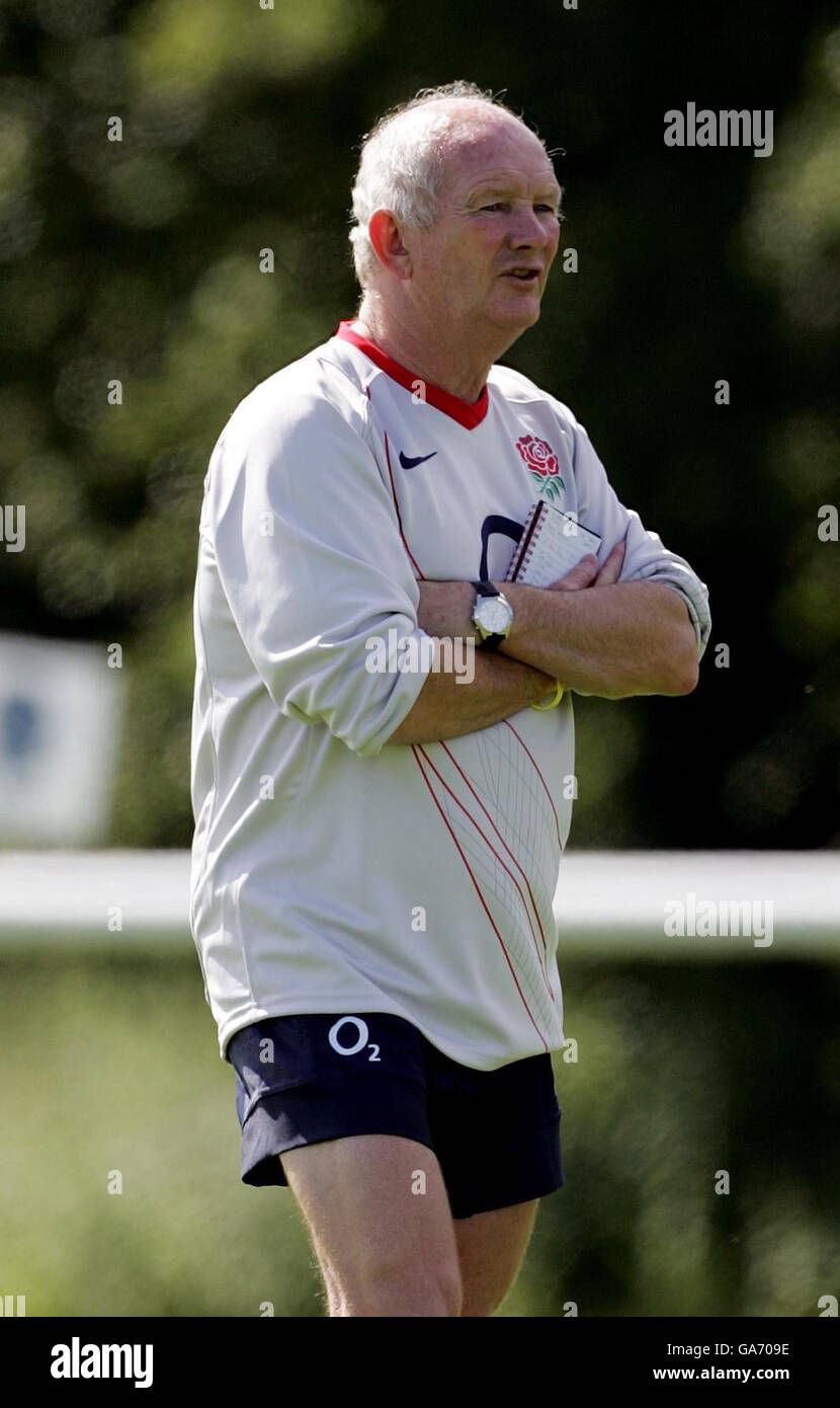 Rugby union england training hi-res stock photography and images - Alamy