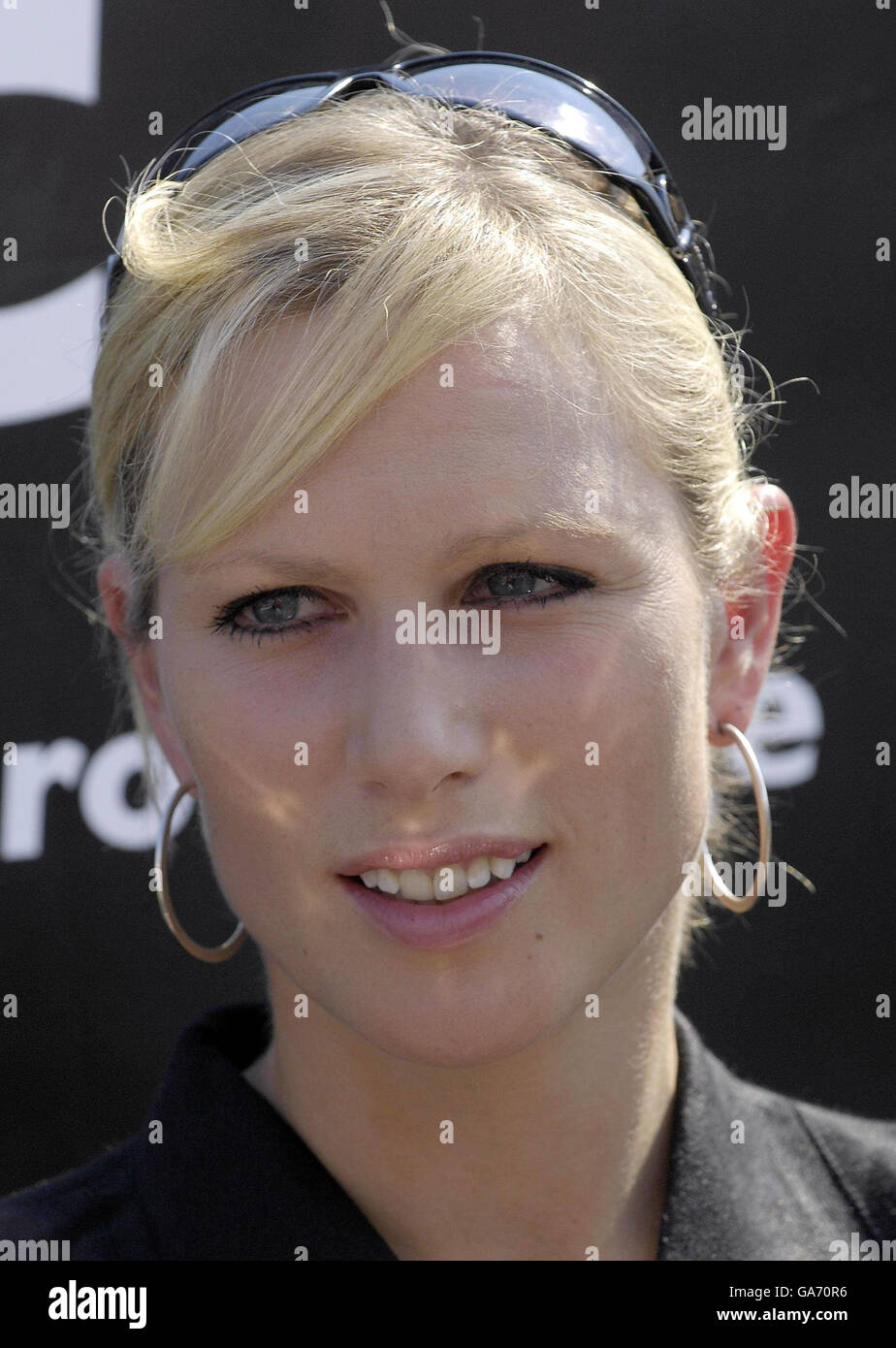 Zara phillips at goodwood racecourse hi-res stock photography and ...