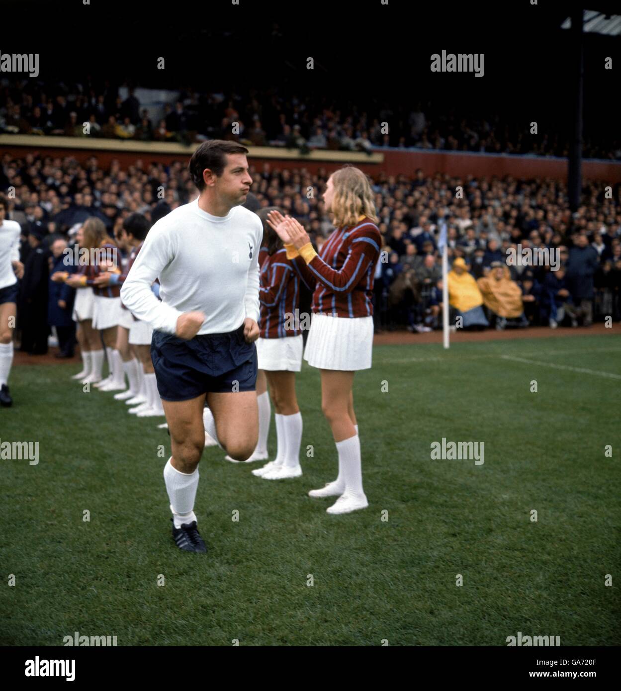 Alan mullery tottenham hotspur hi-res stock photography and images - Alamy