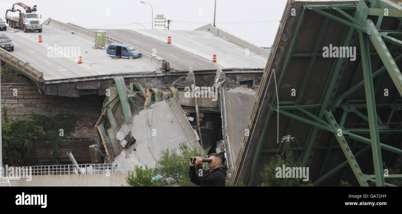 I 35w mississippi river bridge hi-res stock photography and images - Alamy