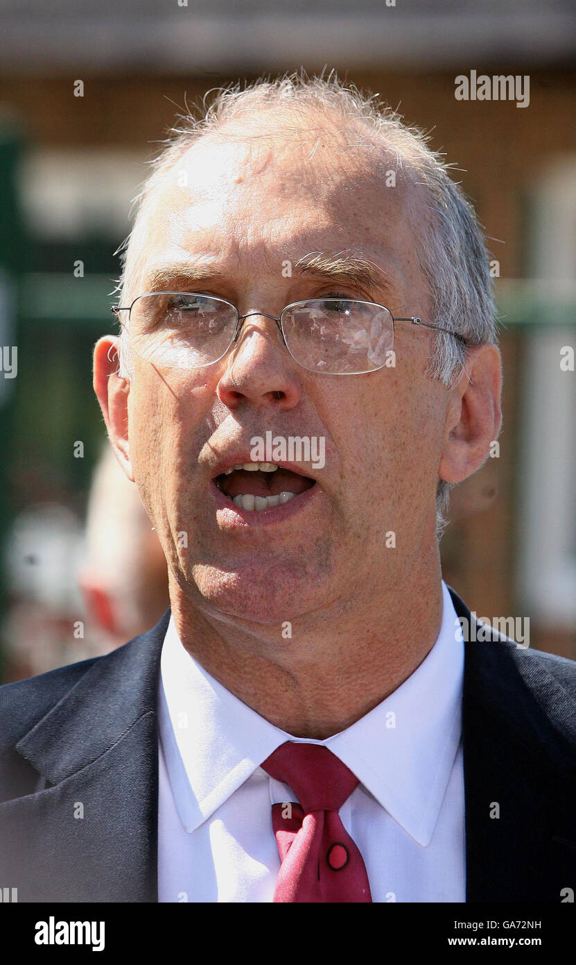 Martin Shirley, Director of the 'Institute for Animal Health' in ...