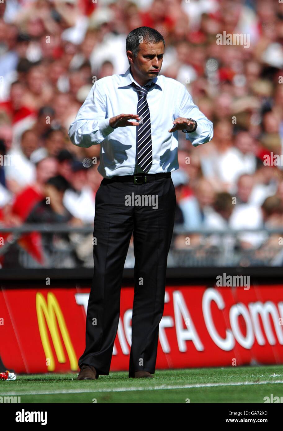 Soccer - Community Shield - Chelsea v Manchester United - Wembley ...