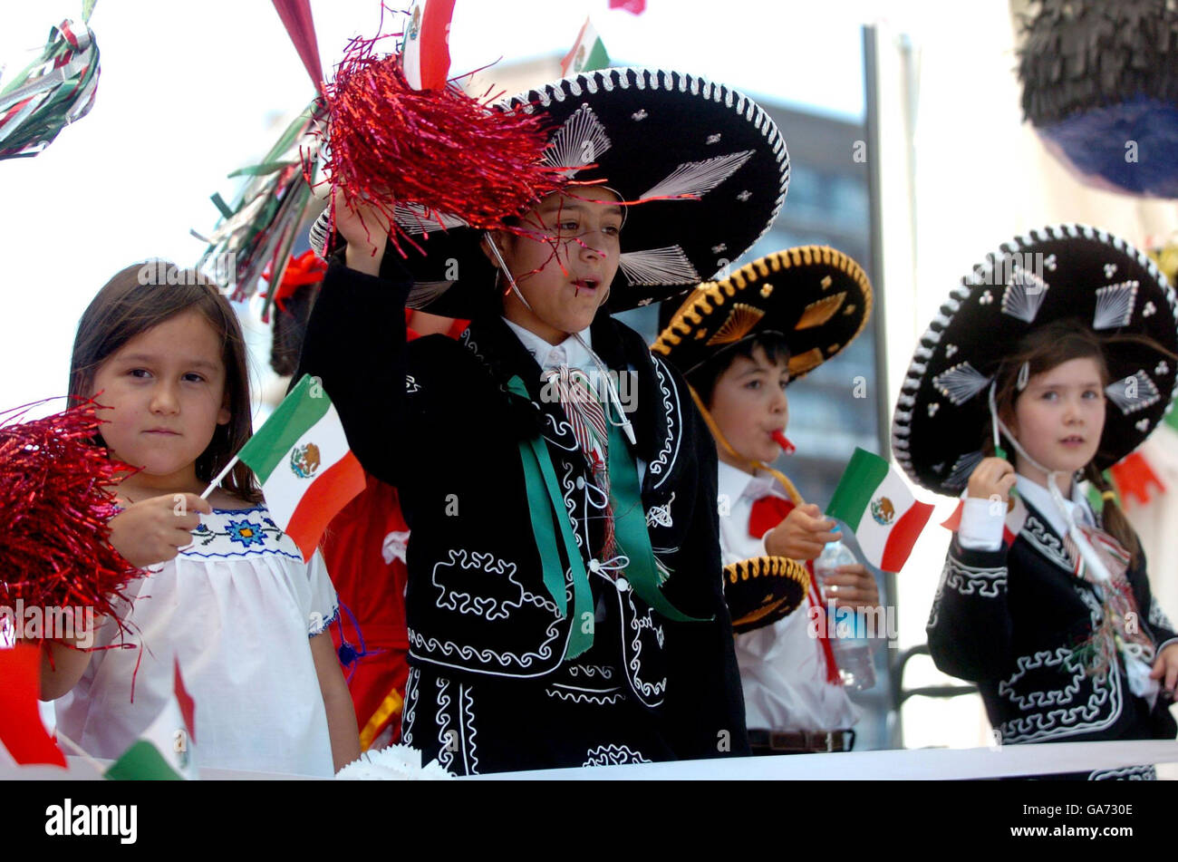 Children in the uks largest latin american festival hi-res stock ...
