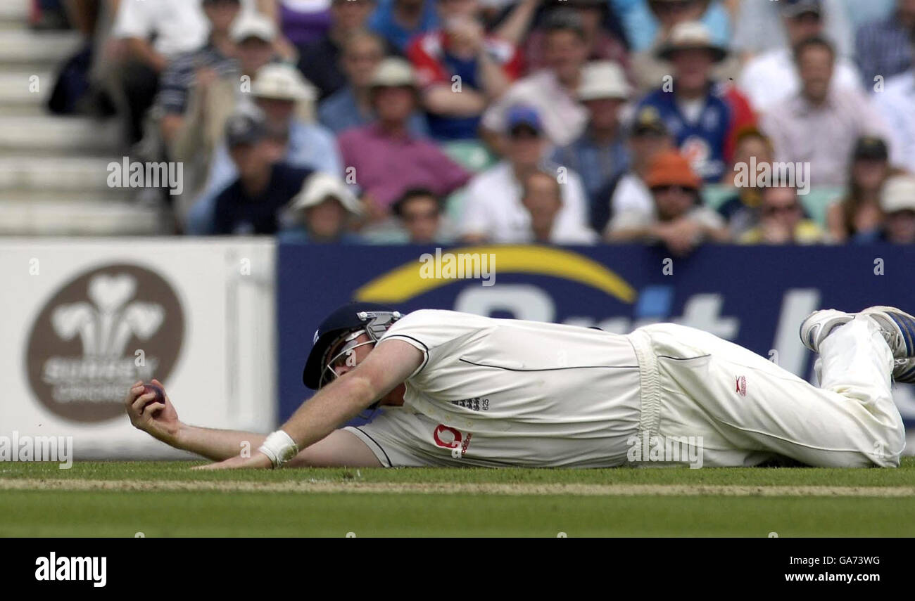 Cricket - npower Third Test - England v India - Day One - The Brit Oval ...