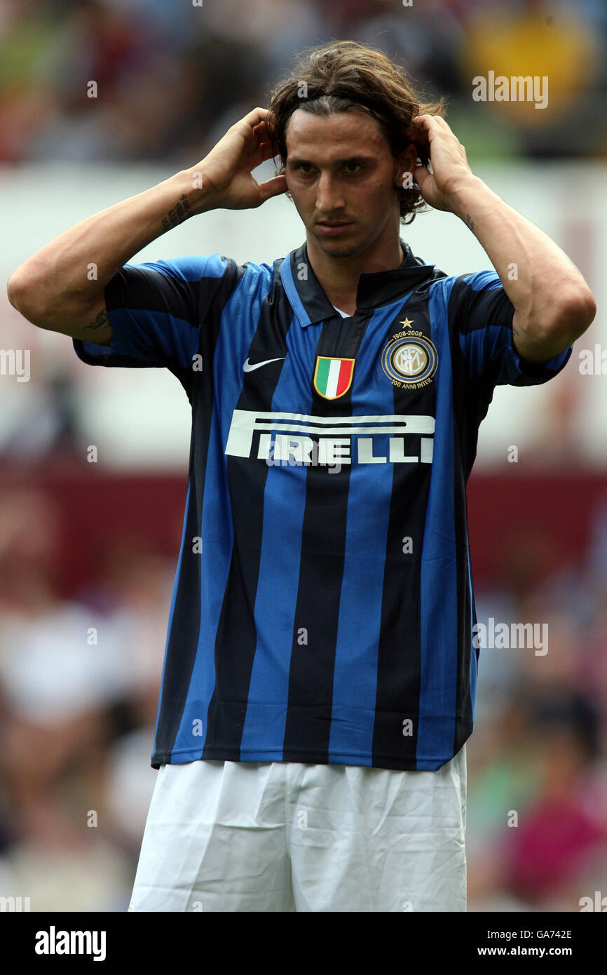 Zlatan Inter High Resolution Stock Photography and Images - Alamy