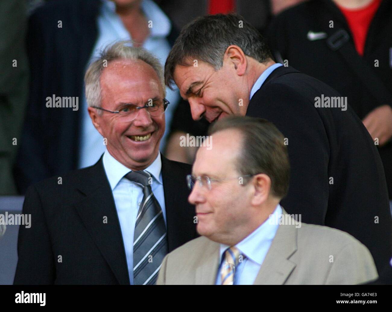 Soccer - Barclays Premier League - Manchester United v Reading - Old ...