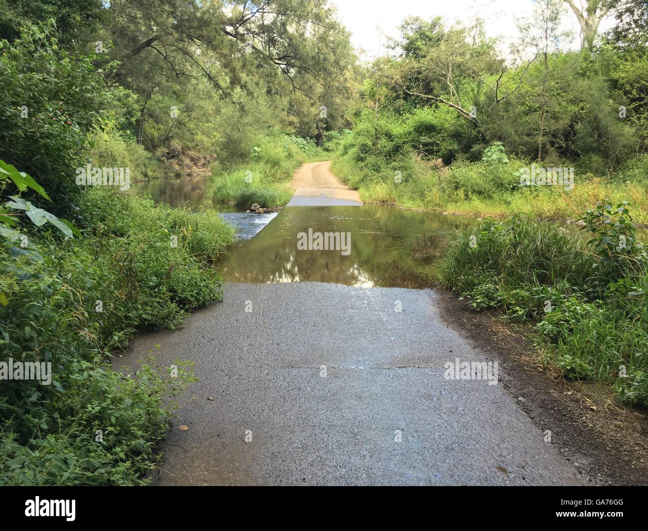 Water over road hi-res stock photography and images - Alamy