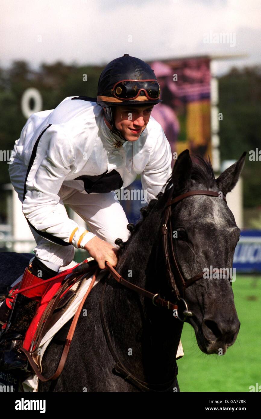 Prix de larc de triomphe winner hi-res stock photography and images - Alamy