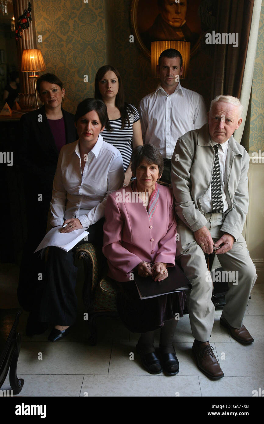 The family of 32 year old jacqui rushton hi-res stock photography and ...