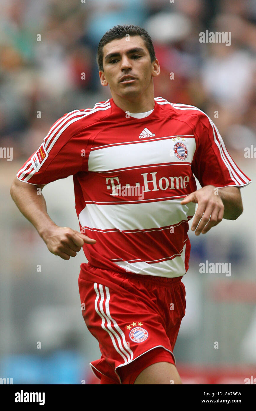 Lúcio bayern munich hi-res stock photography and images - Alamy