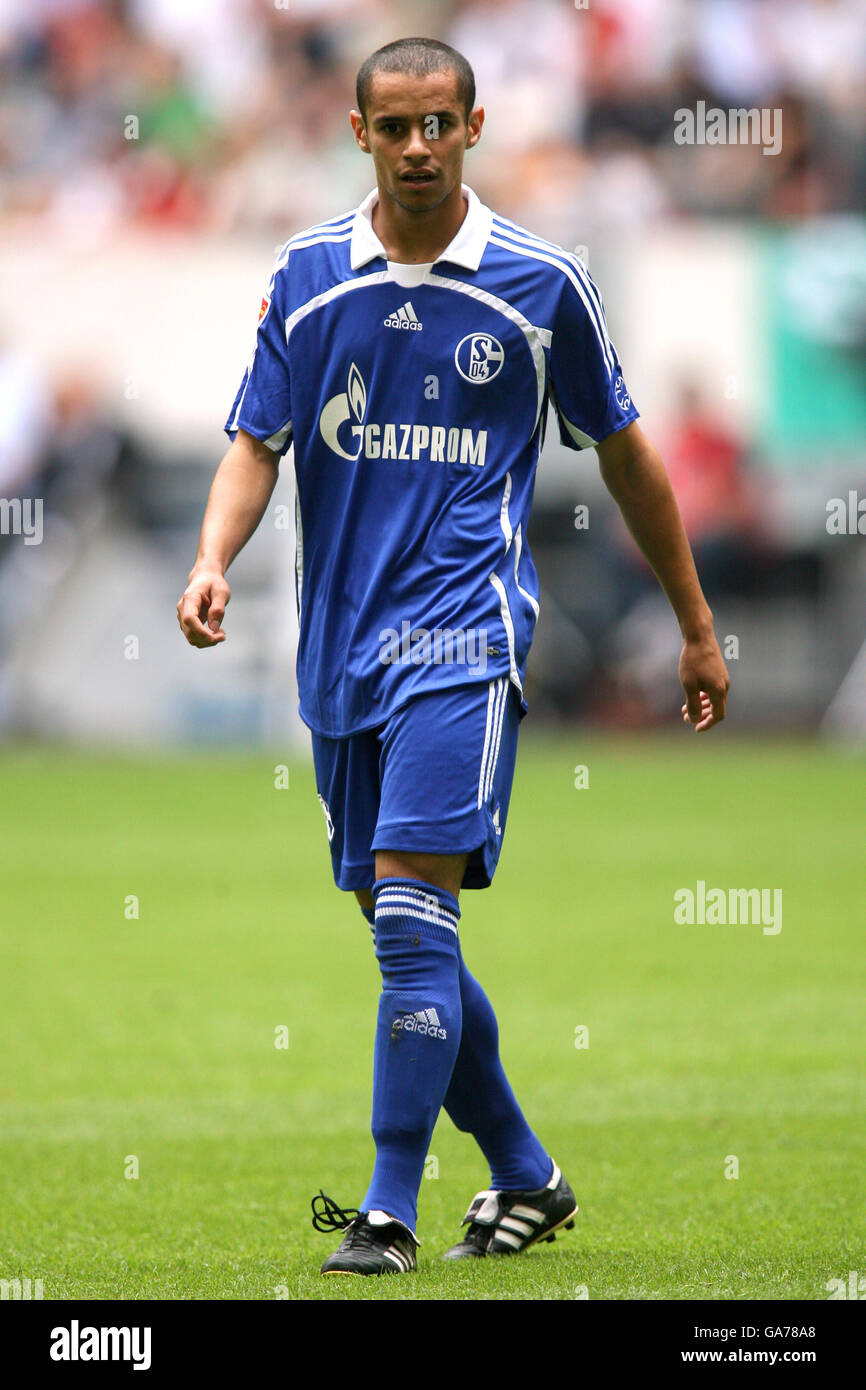 Soccer - Premiere League Cup - Quarter Final - Schalke 04 v Karlsruher ...