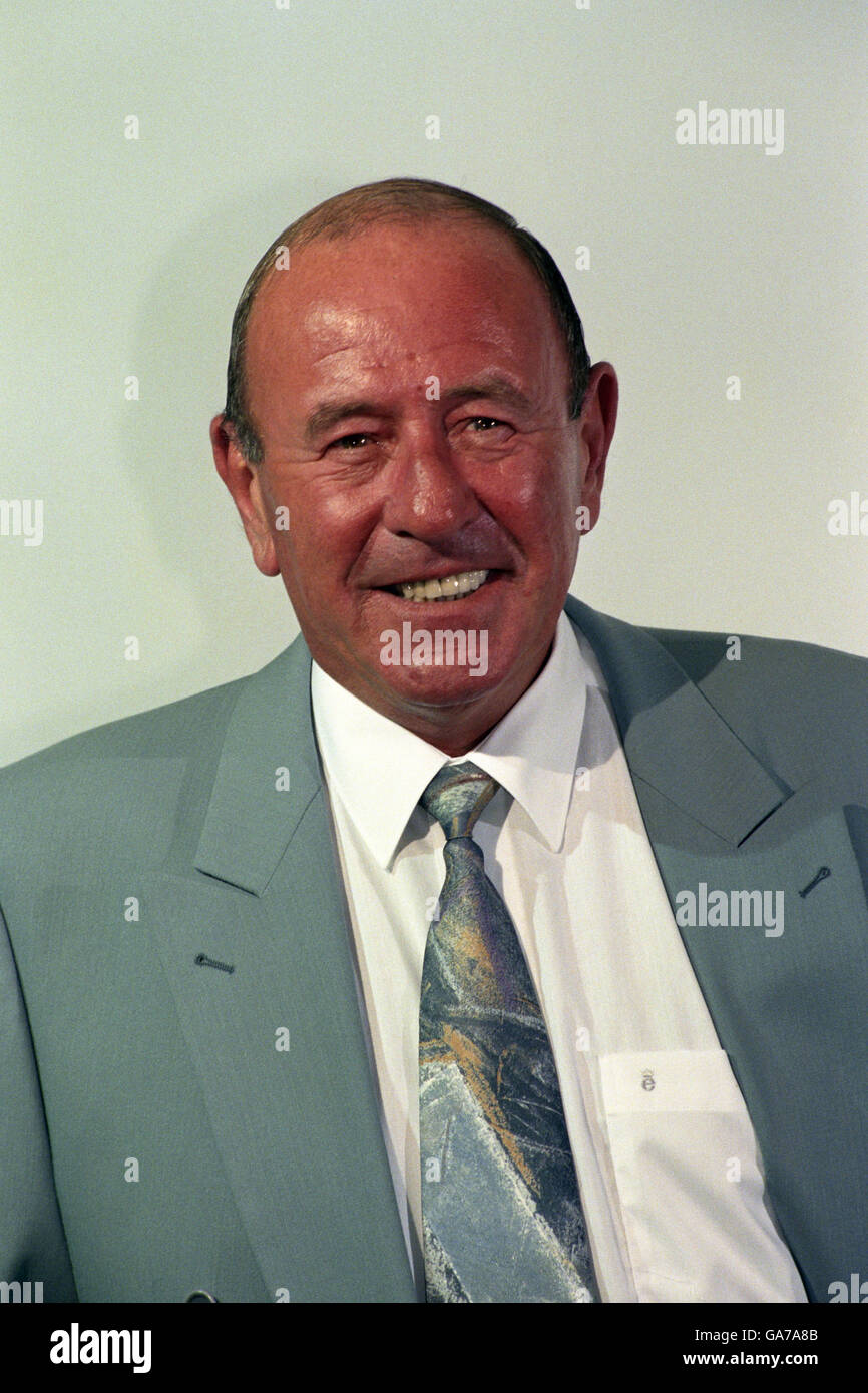 Mike reid actor hi-res stock photography and images - Alamy