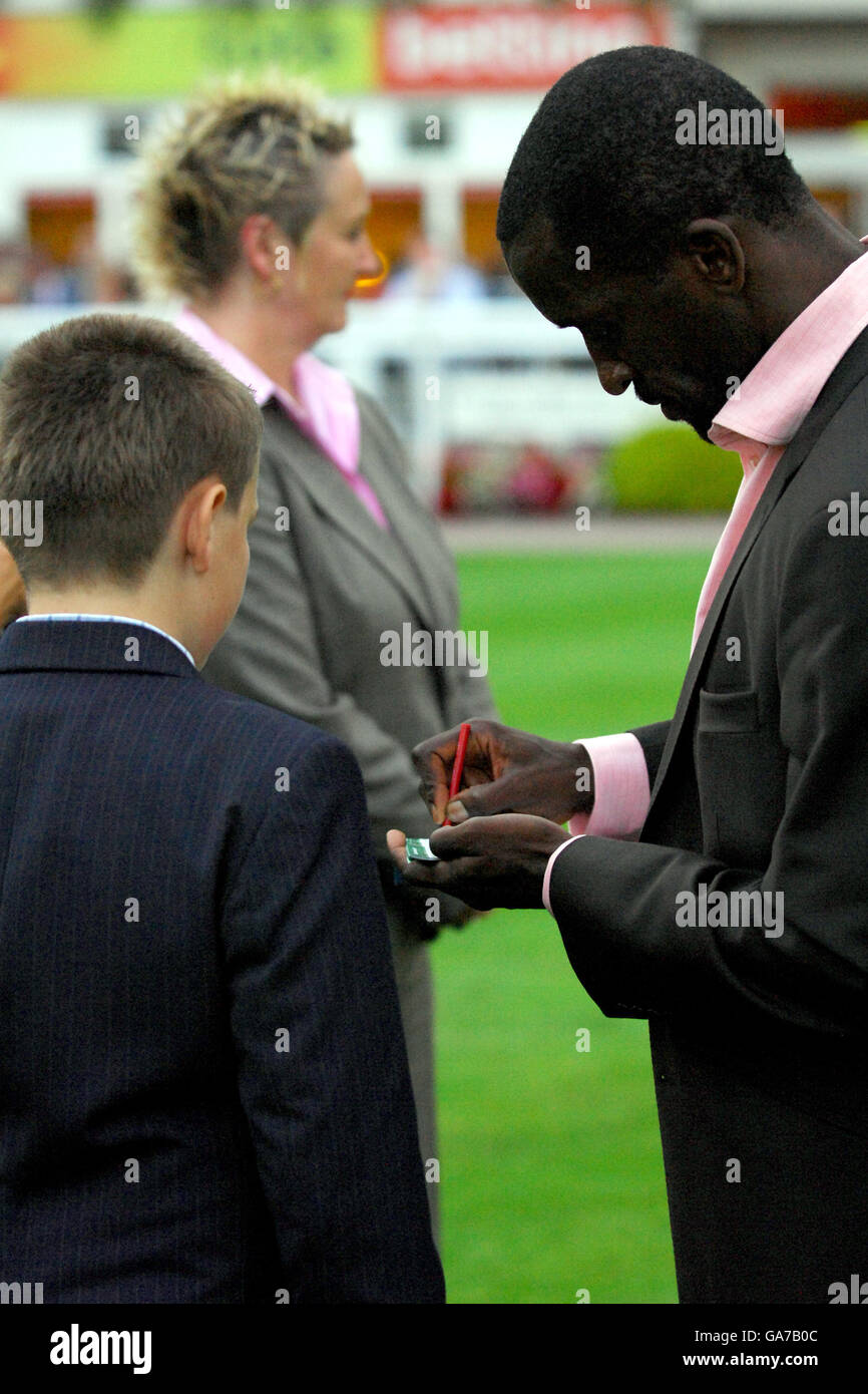 Pfa chairman chris powell hi-res stock photography and images - Alamy
