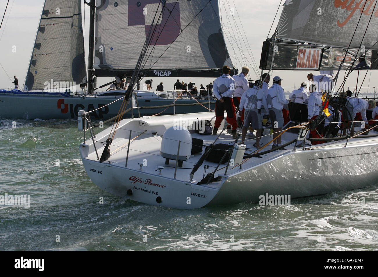 The New Zealand supermaxi yacht Alfa Romeo and the British boat Leopard ...