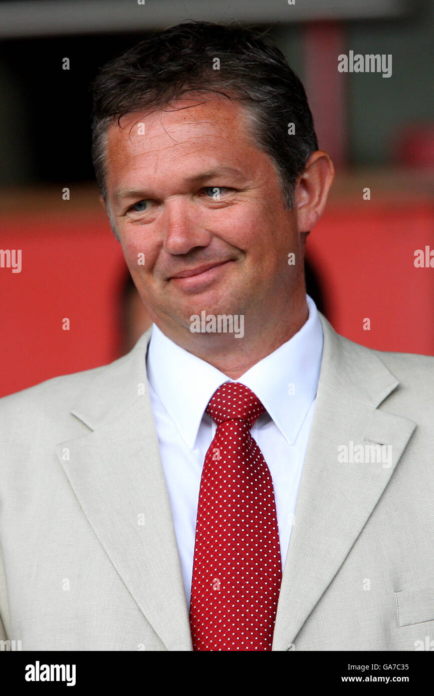 Mark arthur nottingham hi-res stock photography and images - Alamy