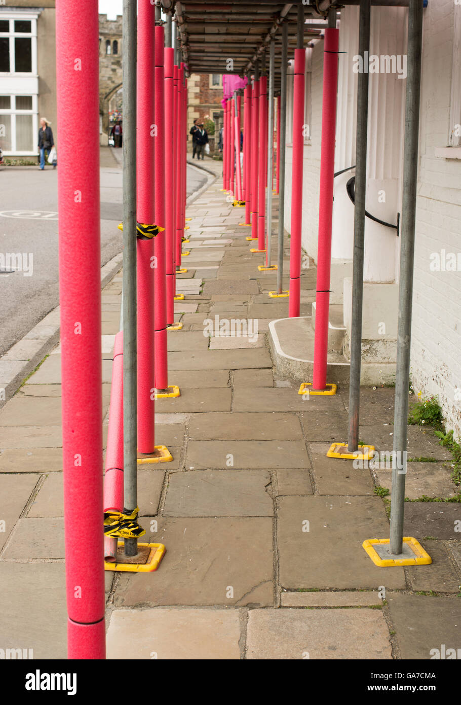 Scaffolding poles hi-res stock photography and images - Alamy