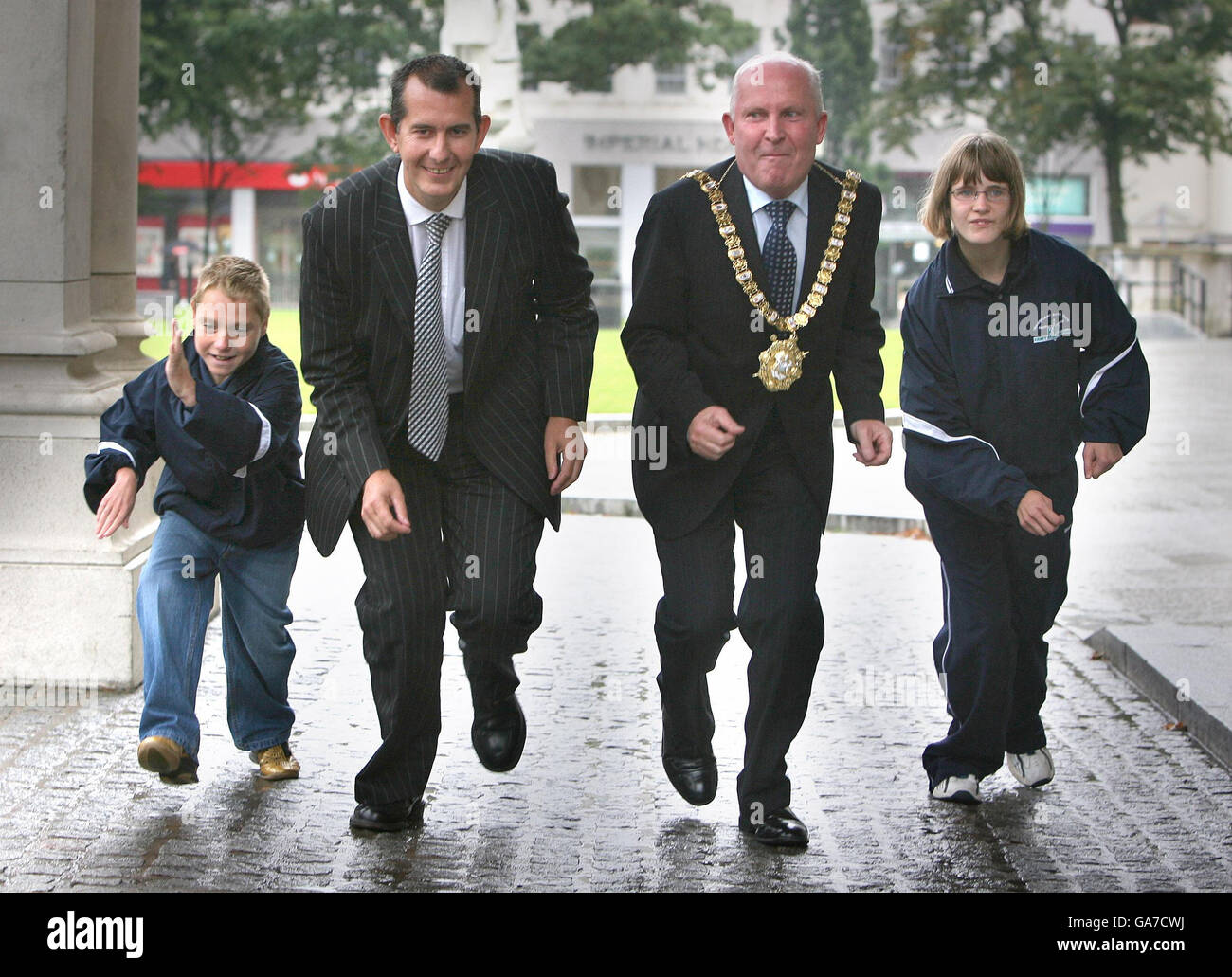 Left to right: Transplant athlete Aaron Browne, 10, Sports Minister ...