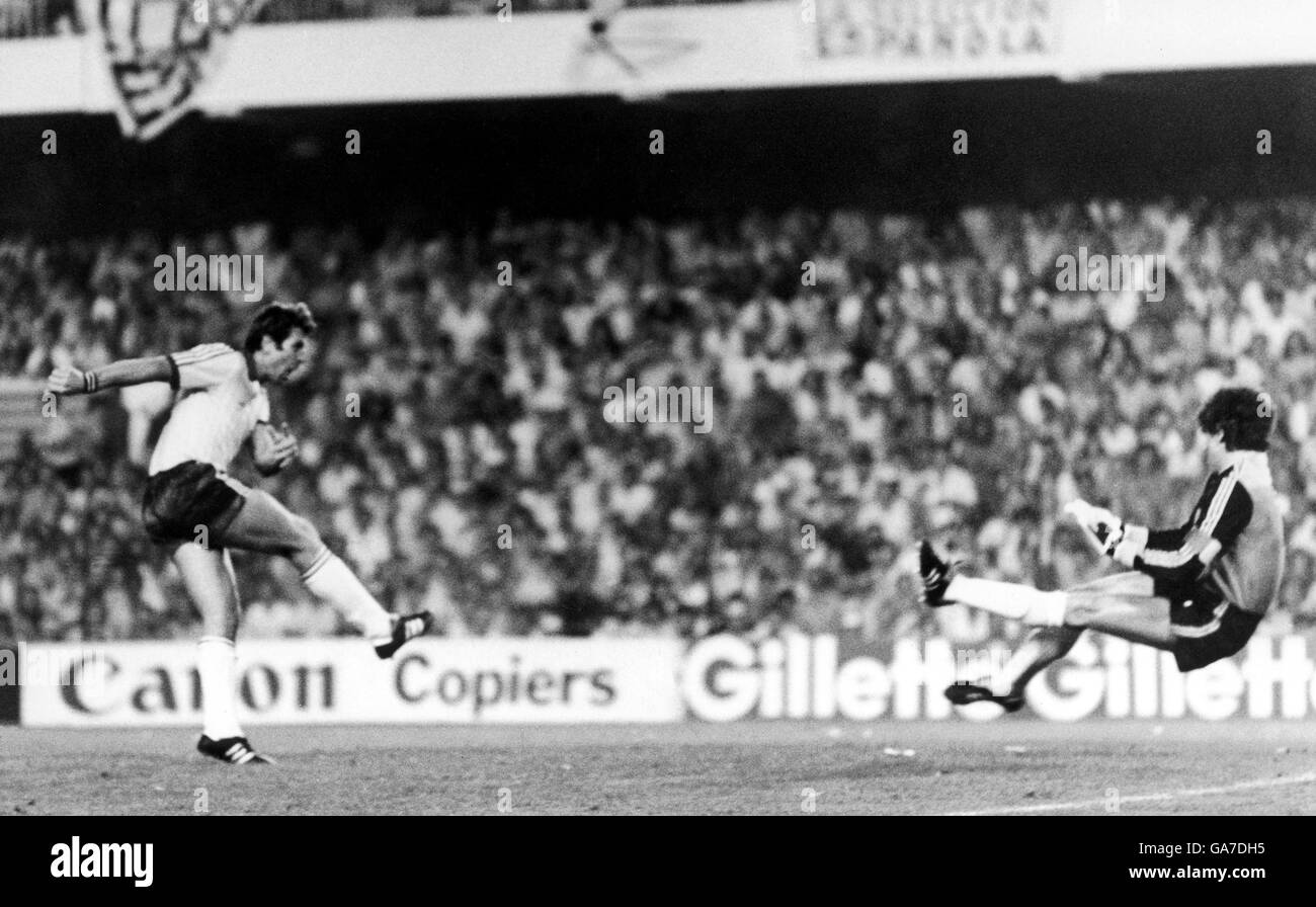 Gerry armstrong spain hi-res stock photography and images - Alamy