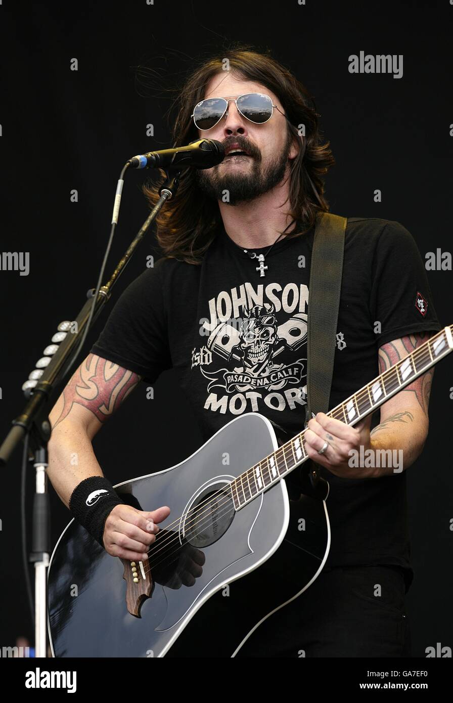 Top Half Dave Grohl High Resolution Stock Photography and Images - Alamy