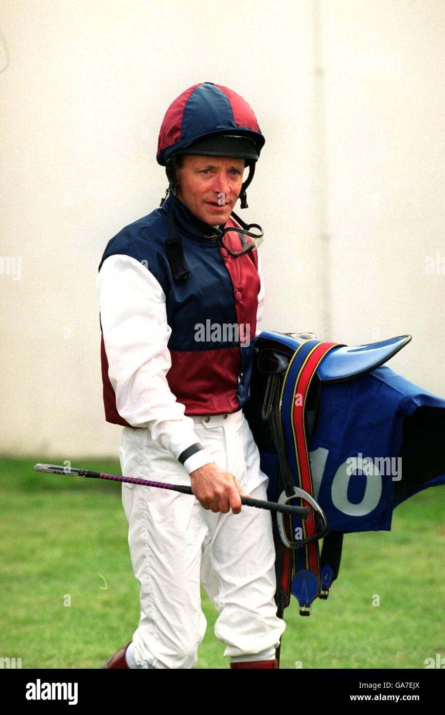Horse Racing - Brighton Races Stock Photo - Alamy