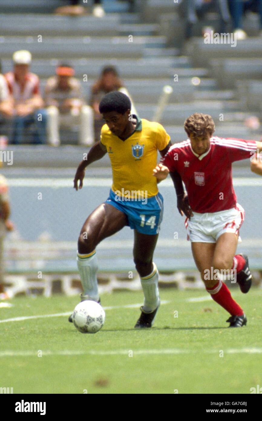 Soccer - FIFA World Cup Mexico 86 - Round of 16 - Brazil v Poland ...