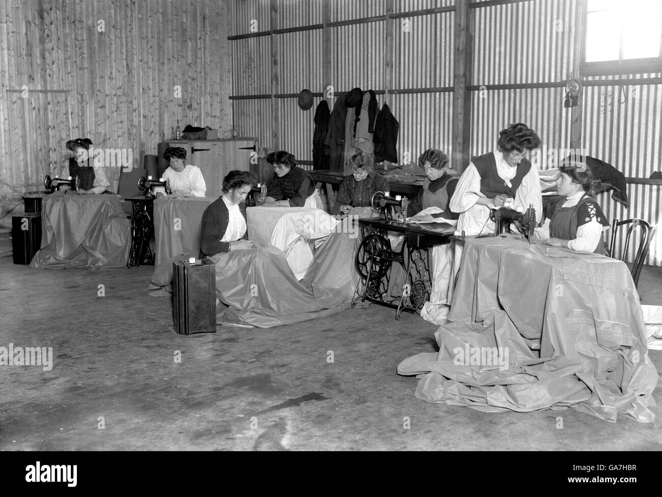 Short brothers hi-res stock photography and images - Alamy