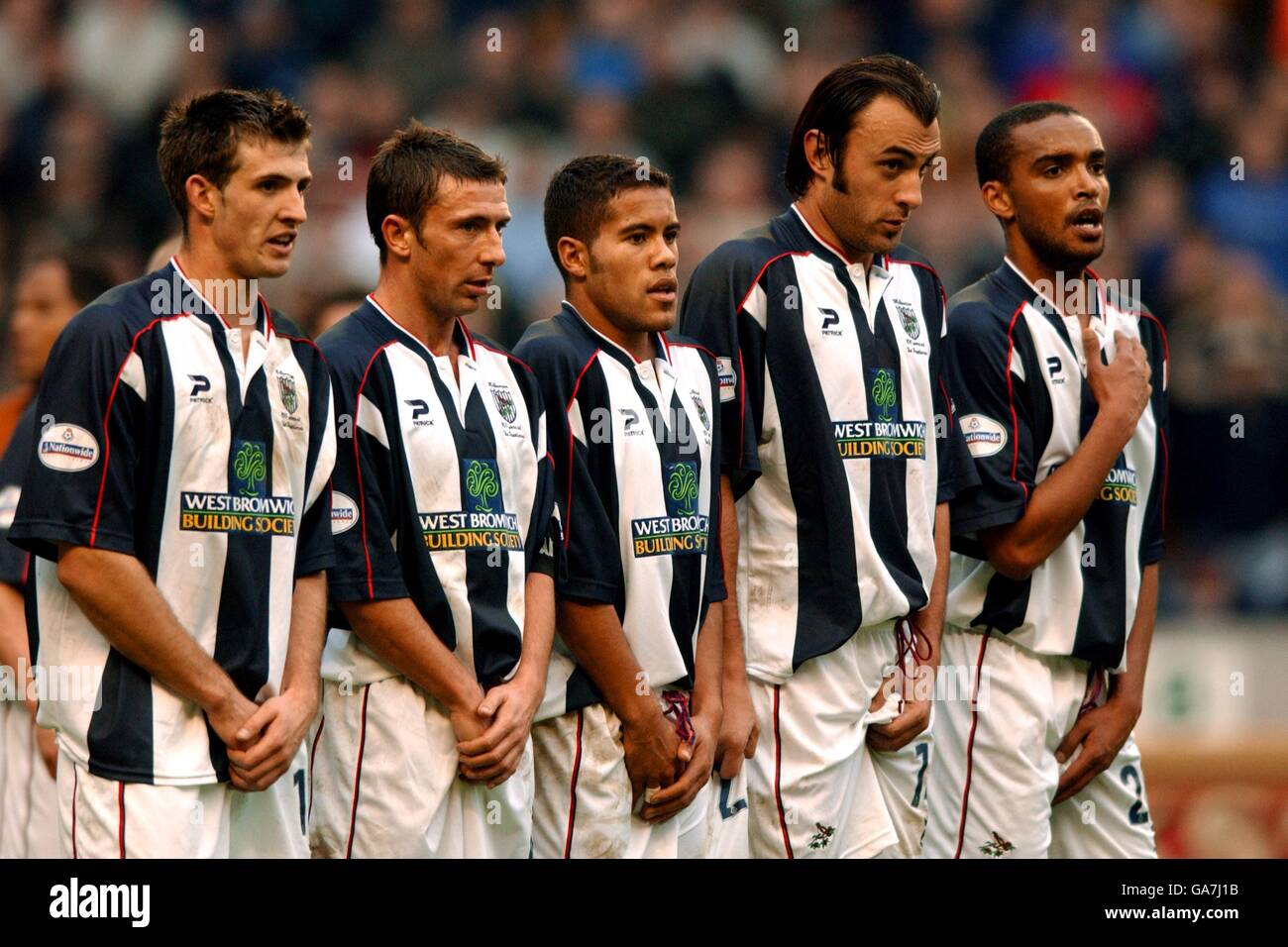 Danniel dichio and jordao make a wall hi-res stock photography and ...