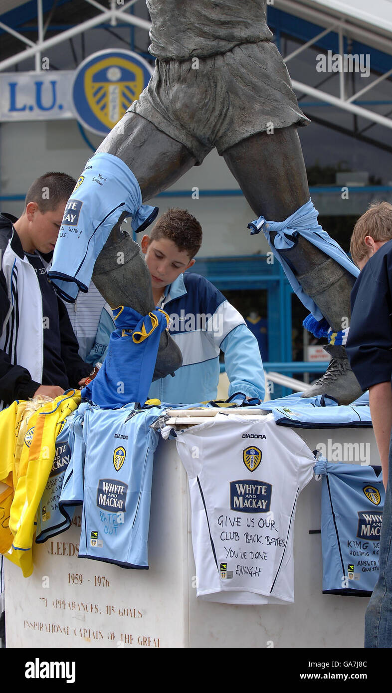 Soccer leeds united elland road hi-res stock photography and images - Alamy