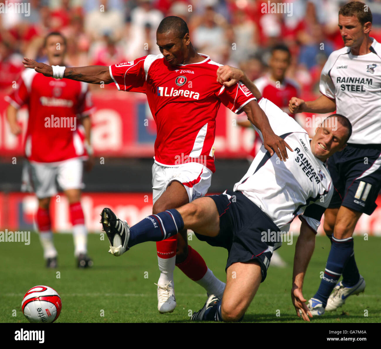 Charlton athletics marcus bent hi-res stock photography and images - Alamy Charlton athletics marcus bent hi-res stock photography and images - Alamy