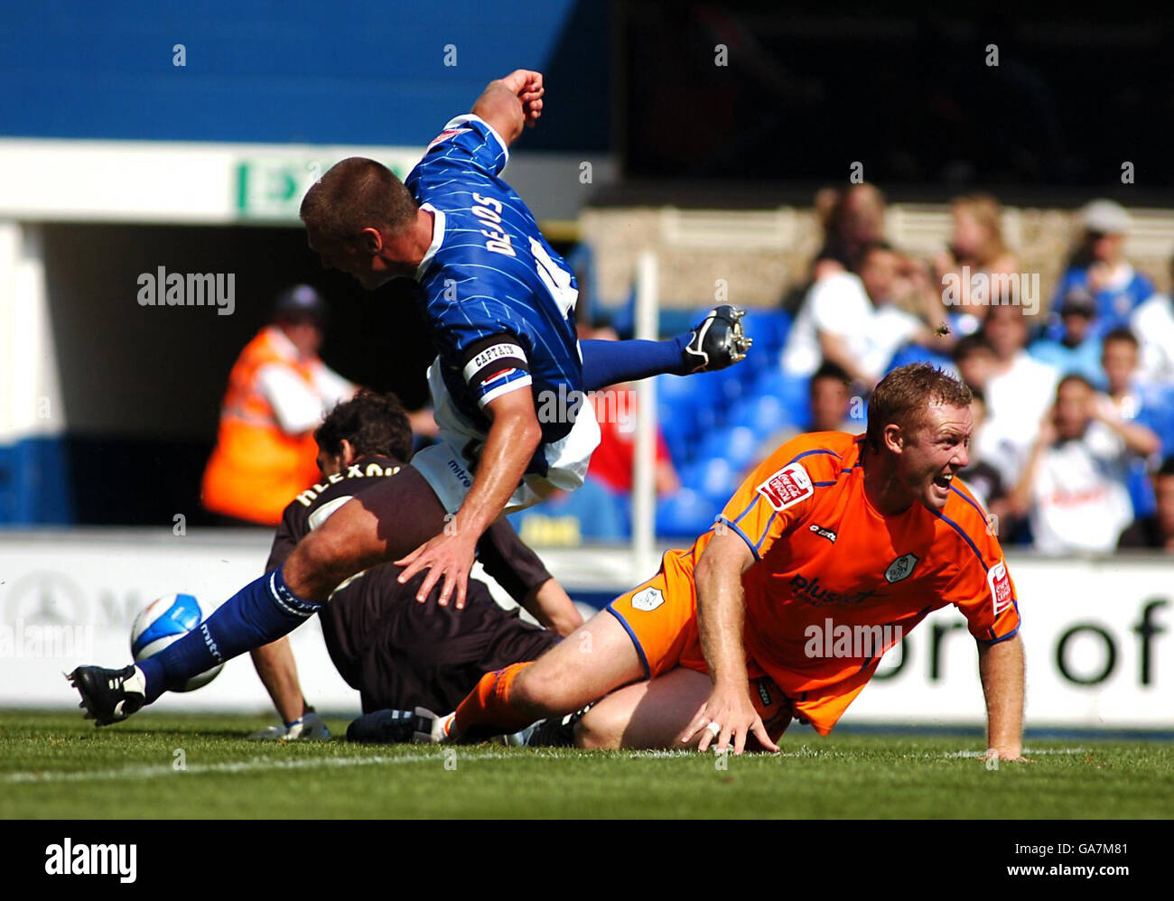 Ipswich Town's Jason DeVos and Sheffield Wednesday's Steve Watson ...