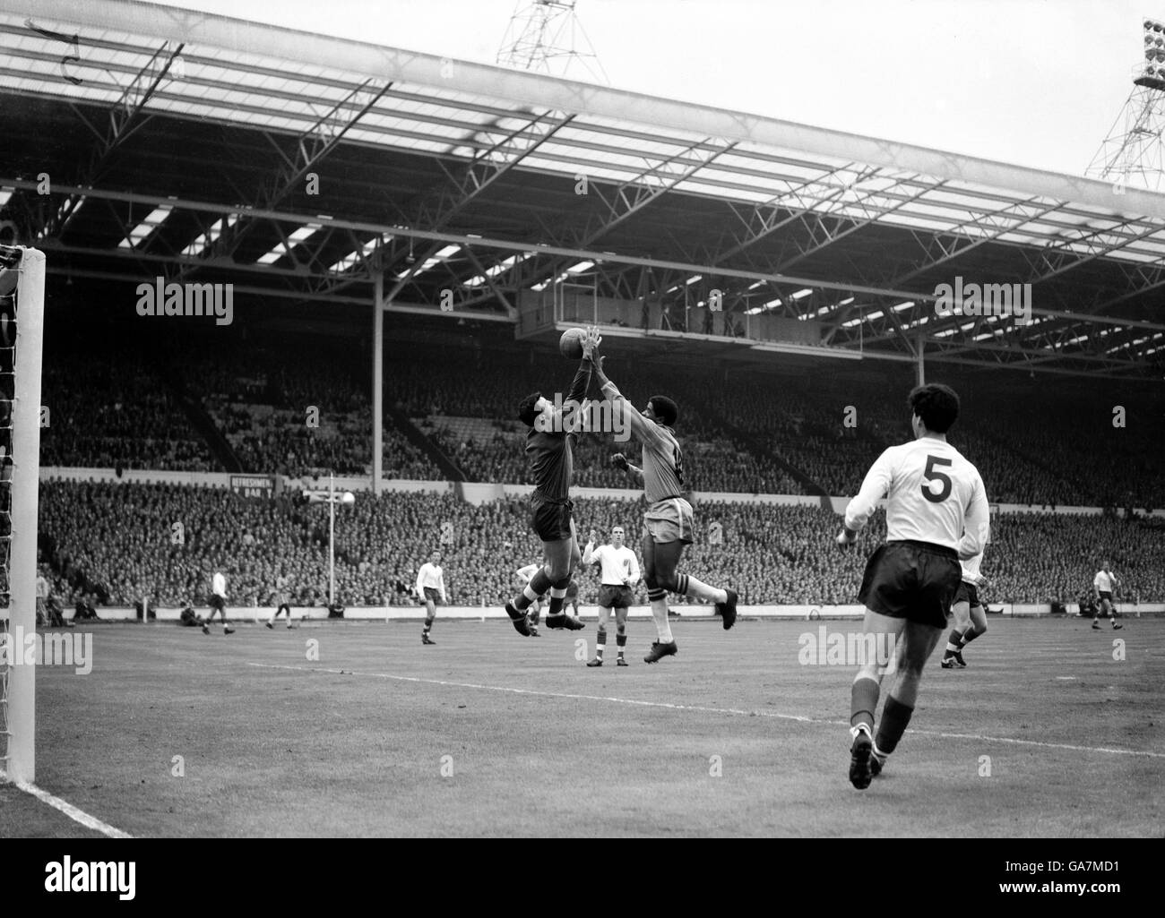 Soccer - Friendly - England v Brazil Stock Photo - Alamy