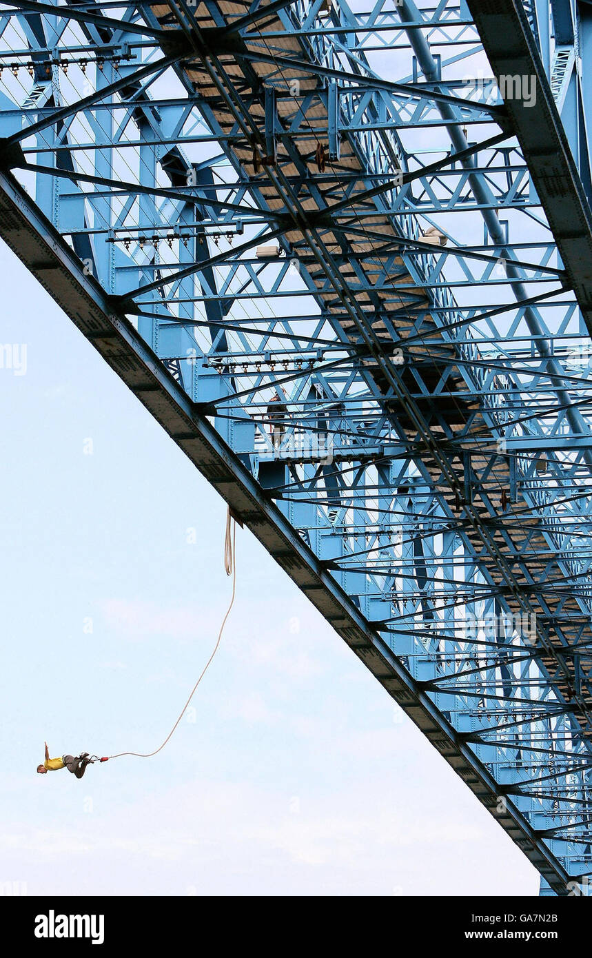 Bungee jumping off bridge in High Resolution Stock Photography and ...