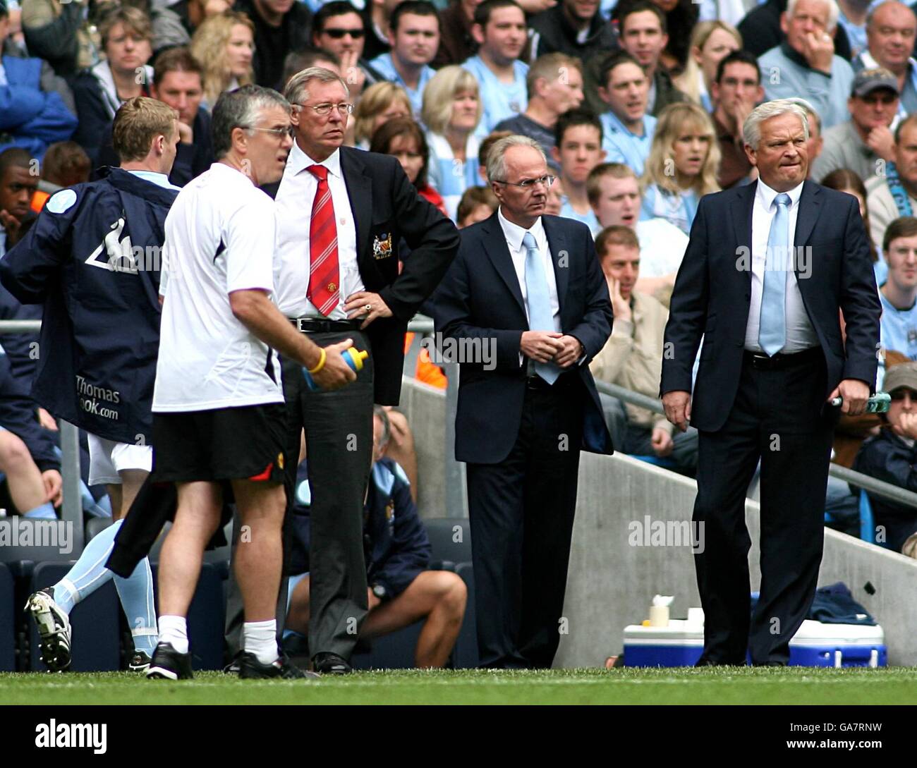 Manchester City manager Sven Goran Eriksson (c) with assistant Hans ...