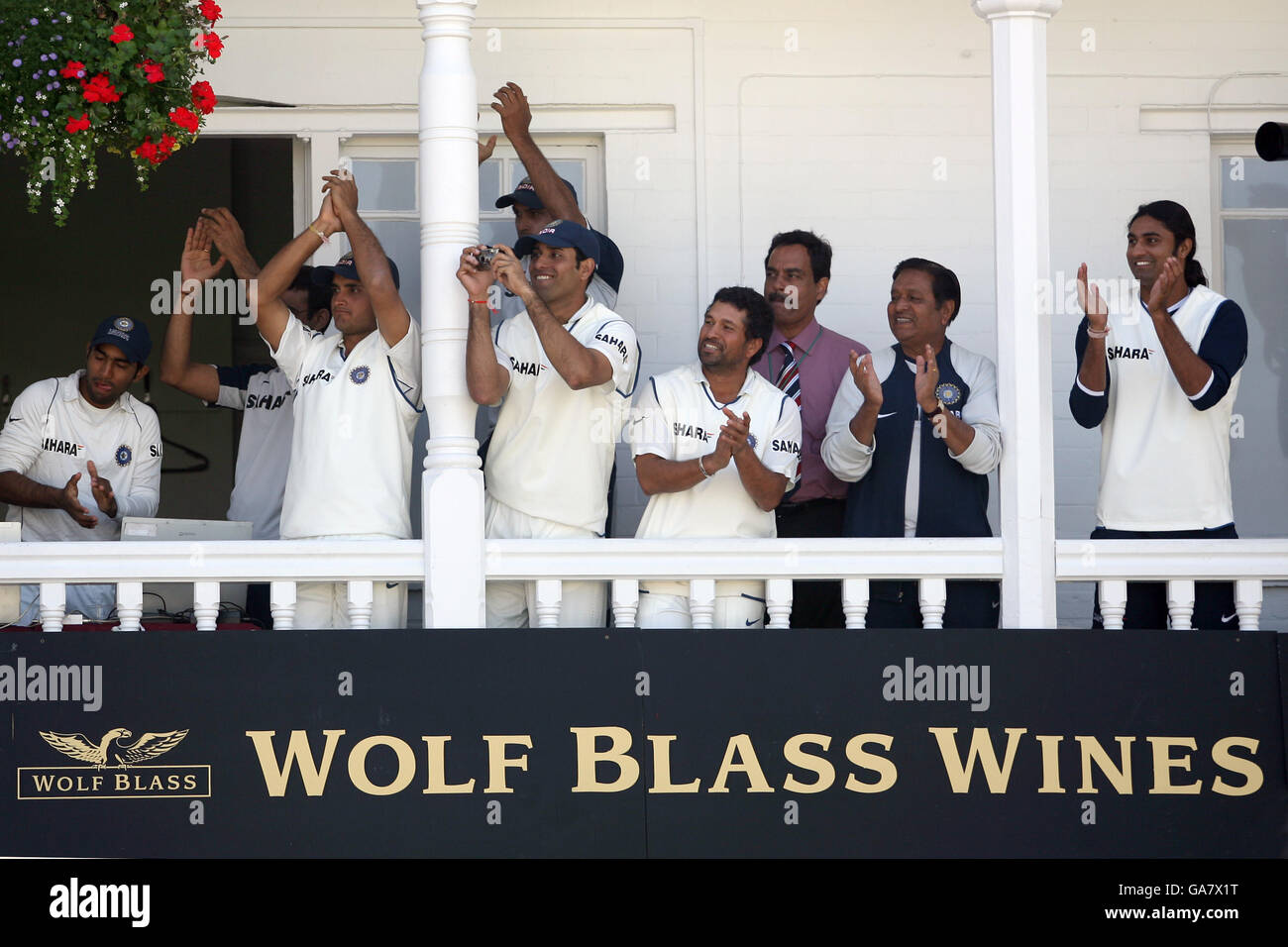 Indian test team celebrate hi-res stock photography and images - Alamy