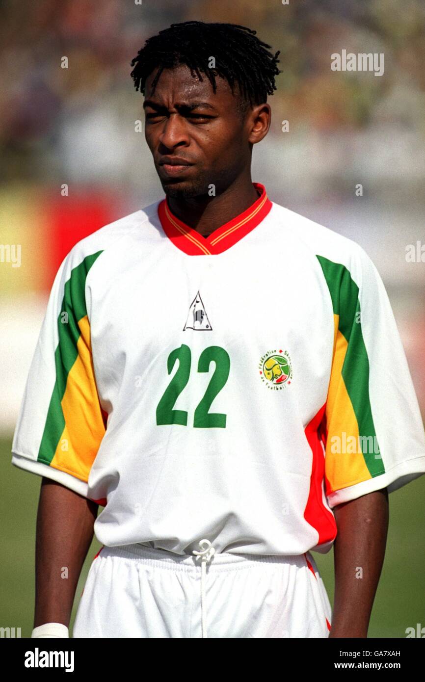2002 african cup of nations cameroon hi-res stock photography and ...