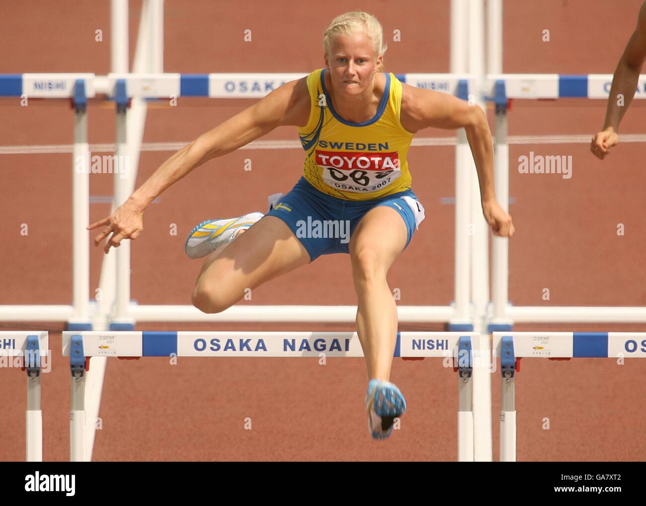 100 metre hurdles meter full length hi-res stock photography and images ...