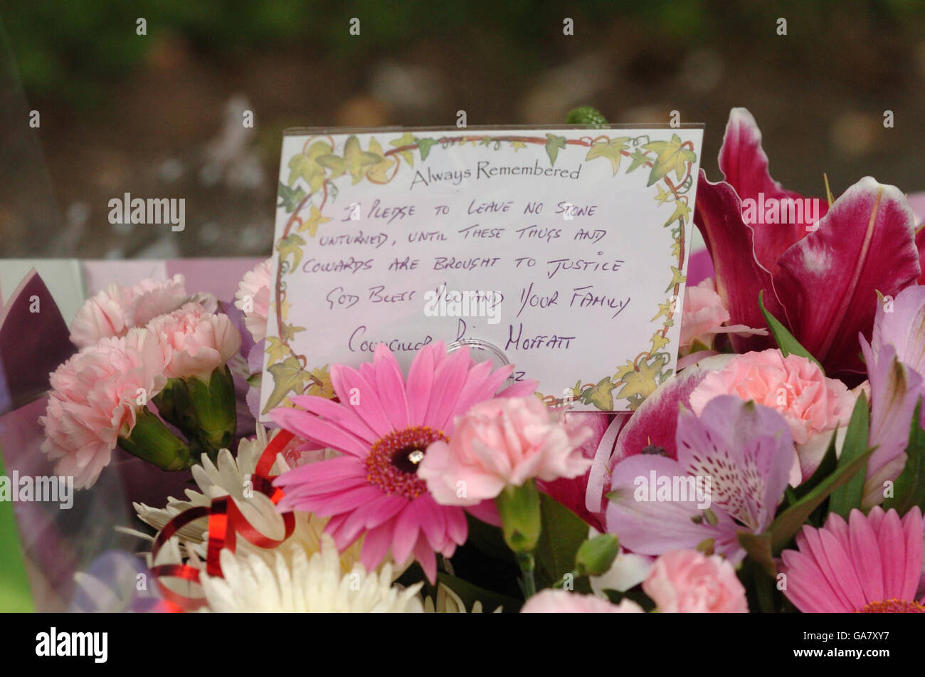 Floral tributes at fir tree pub in croxteth liverpool hi-res stock ...