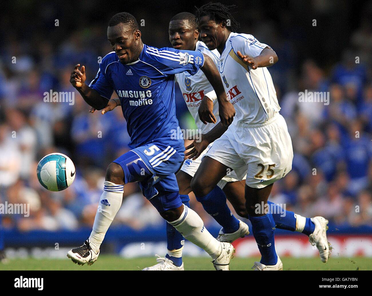 Portsmouths john utaka hi-res stock photography and images - Alamy