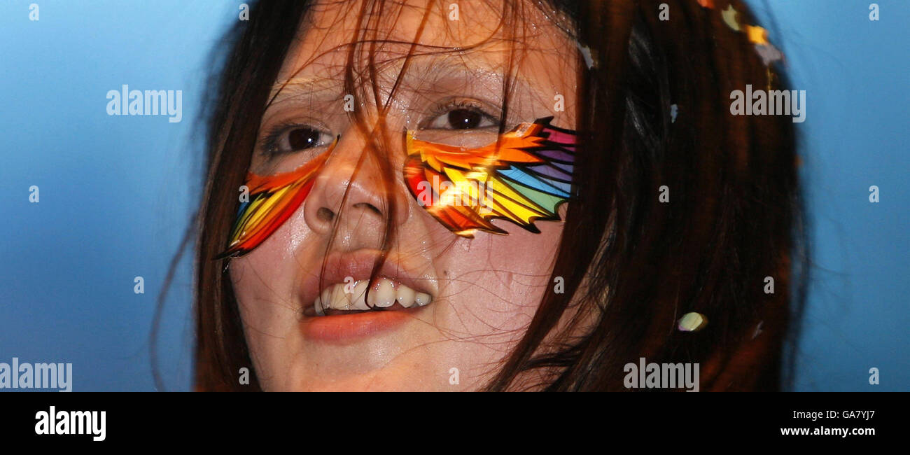 Alternate crop lovefoxxx hi-res stock photography and images - Alamy