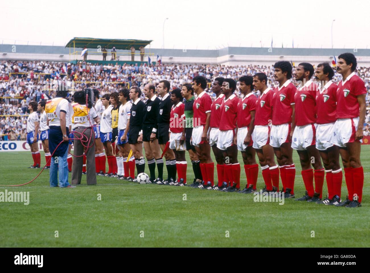Kuwait team group hi-res stock photography and images - Alamy