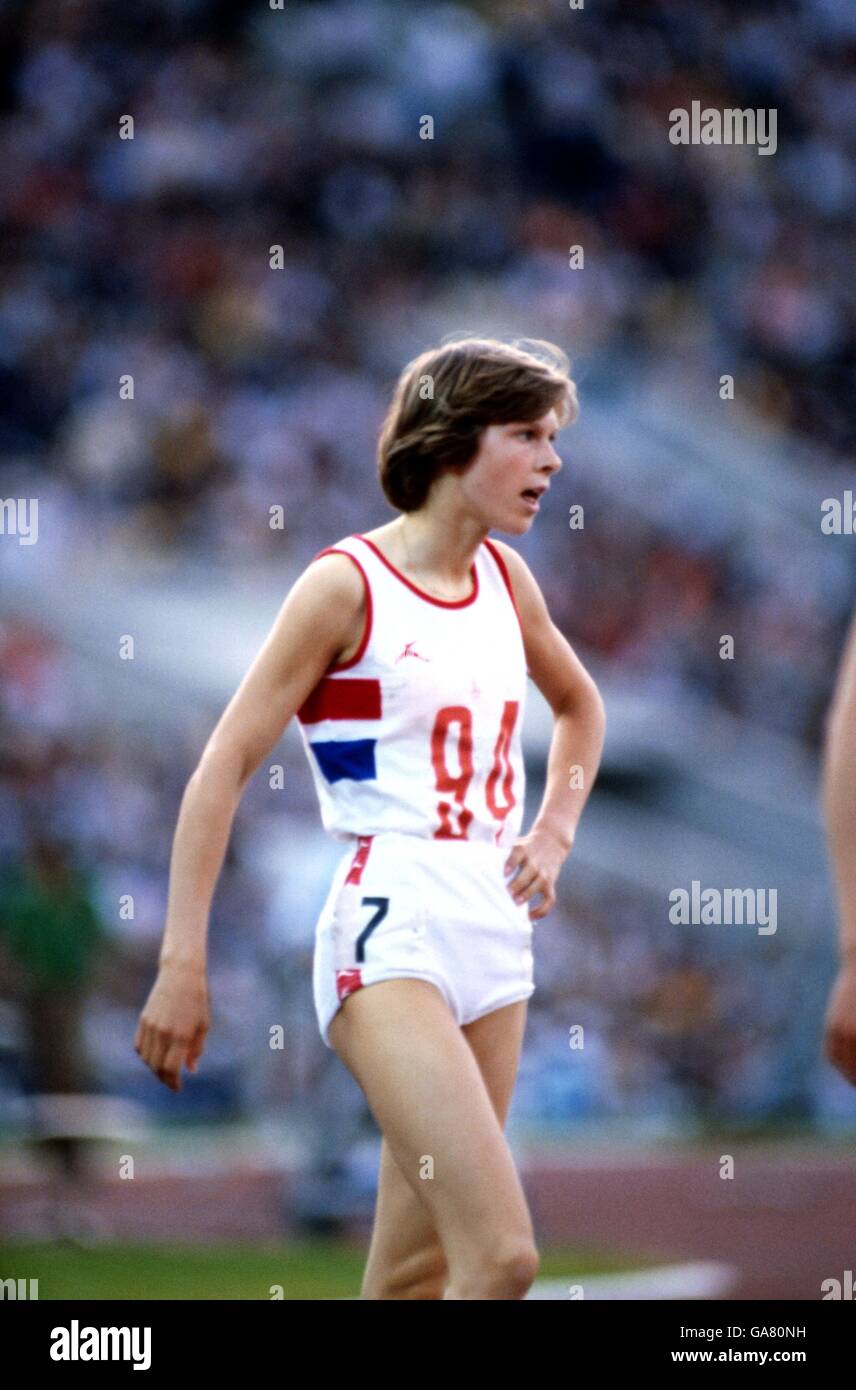 Athletics - Moscow Olympic Games - Women's 400m - Heats. Linsey ...