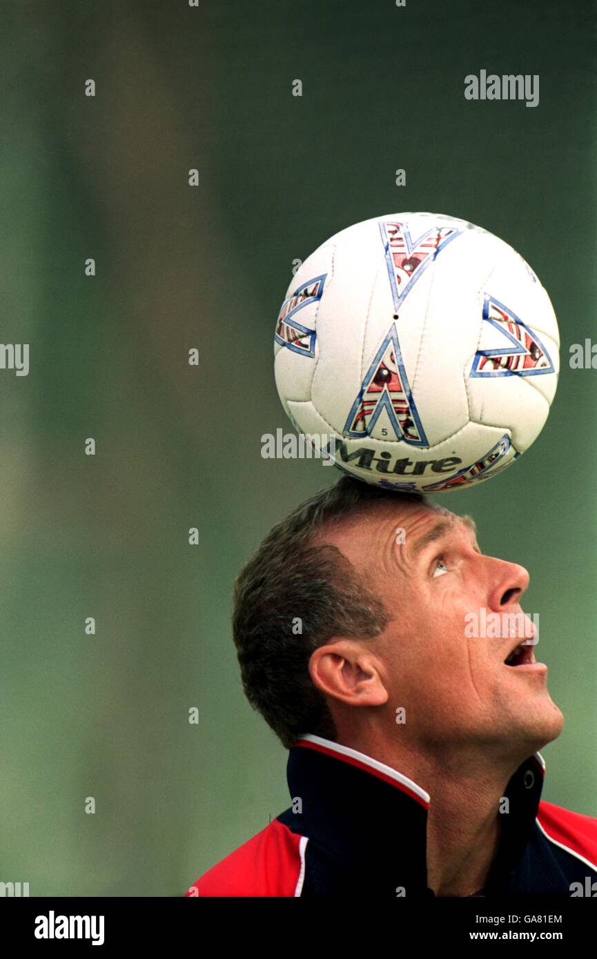 Englands alec stewart shows his football skills hi-res stock ...