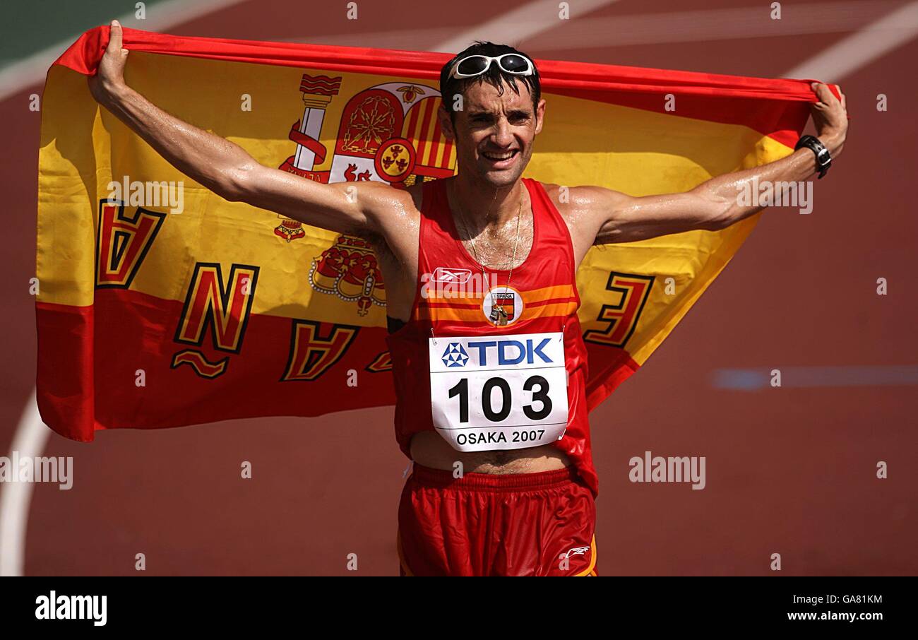 Spain's Francisco Javier Fernandez celebrates winning the Silver medal ...