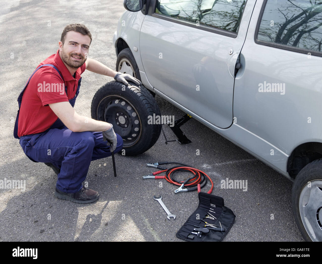 Car breakdown highway hi-res stock photography and images - Alamy